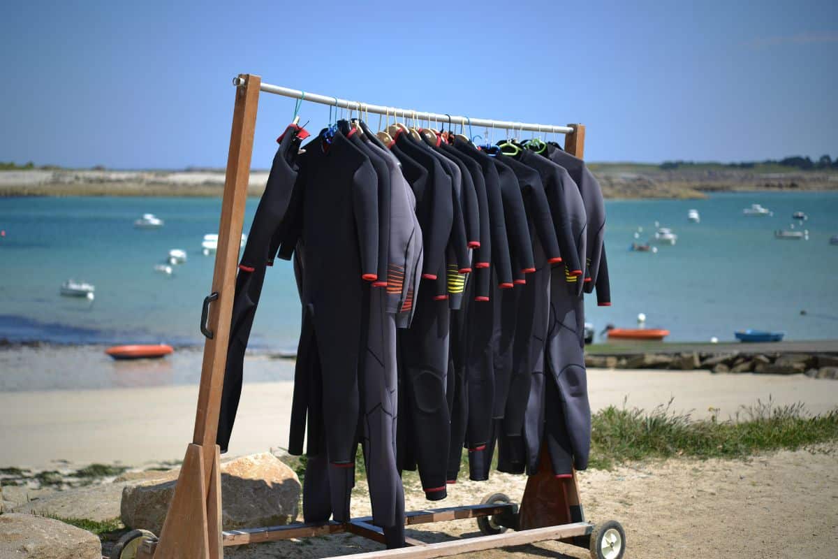 Best Wetsuit Hangers (Top 5 Picks for 2026 + Buying Guide)